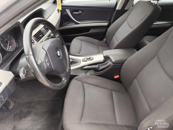 Grey BMW 320 2011 in Raseiniai, with an engine capacity of 2.00 L and mileage of 301 thousand km for 4380 €, photo 7 on AUTOMOTO.COM.LV
