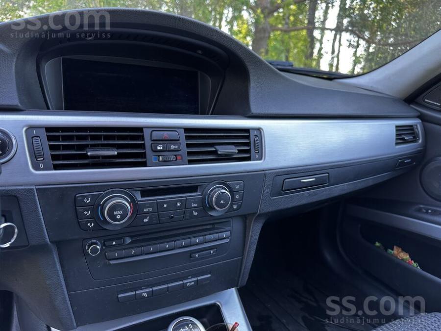 Grey BMW 320 2011 in Riga, with an engine capacity of 2.00 L and mileage of 265 thousand km for 4590 €, photo 14 on AUTOMOTO.COM.LV