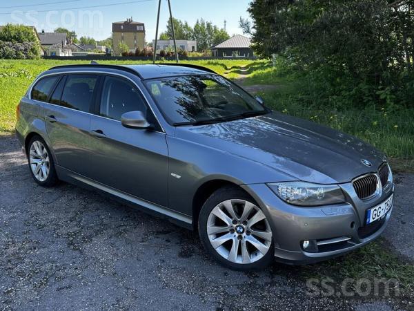 Grey BMW 320 2011 in Riga, with an engine capacity of 2.00 L and mileage of 265 thousand km for 4590 €, photo 1 on AUTOMOTO.COM.LV