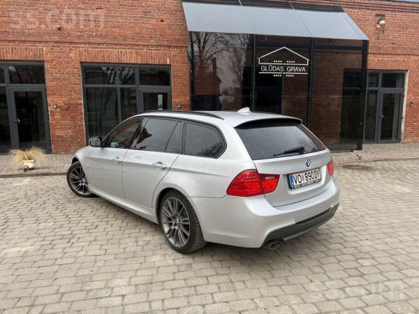 Grey BMW 320 2011 in Cesis, with an engine capacity of 2.00 L and mileage of 243 thousand km for 6650 €, photo 4 on AUTOMOTO.COM.LV
