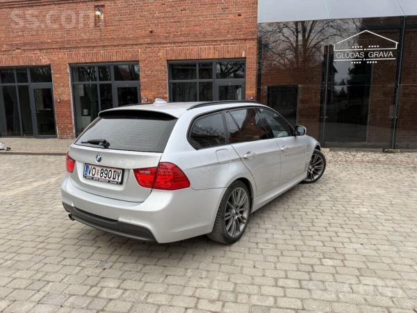 Grey BMW 320 2011 in Cesis, with an engine capacity of 2.00 L and mileage of 243 thousand km for 6650 €, photo 6 on AUTOMOTO.COM.LV