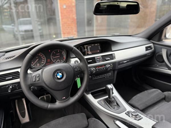 Grey BMW 320 2011 in Cesis, with an engine capacity of 2.00 L and mileage of 243 thousand km for 6650 €, photo 10 on AUTOMOTO.COM.LV