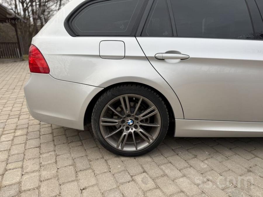 Pelēks BMW 320 2011 Cēsis, ar dzinēja tilpumu 2.00 L un nobraukumu 243 tūkst. km par 6650 €, foto 25 vietnē AUTOMOTO.COM.LV