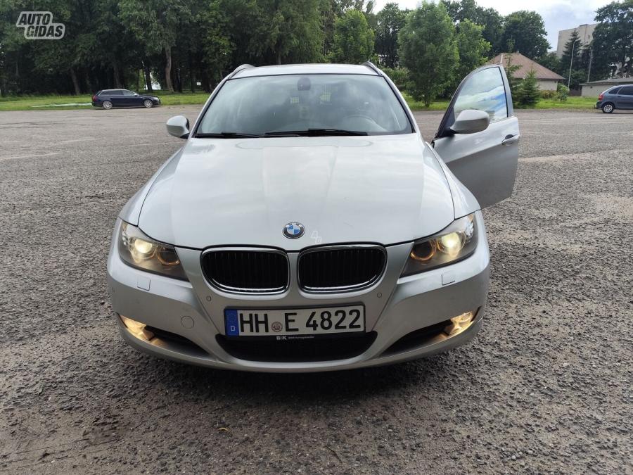Grey BMW 320 2011 in Raseiniai, with an engine capacity of 2.00 L and mileage of 301 thousand km for 4290 €, photo 1 on AUTOMOTO.COM.LV