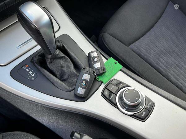Grey BMW 320 2011 in Raseiniai, with an engine capacity of 2.00 L and mileage of 250 thousand km for 4150 €, photo 9 on AUTOMOTO.COM.LV