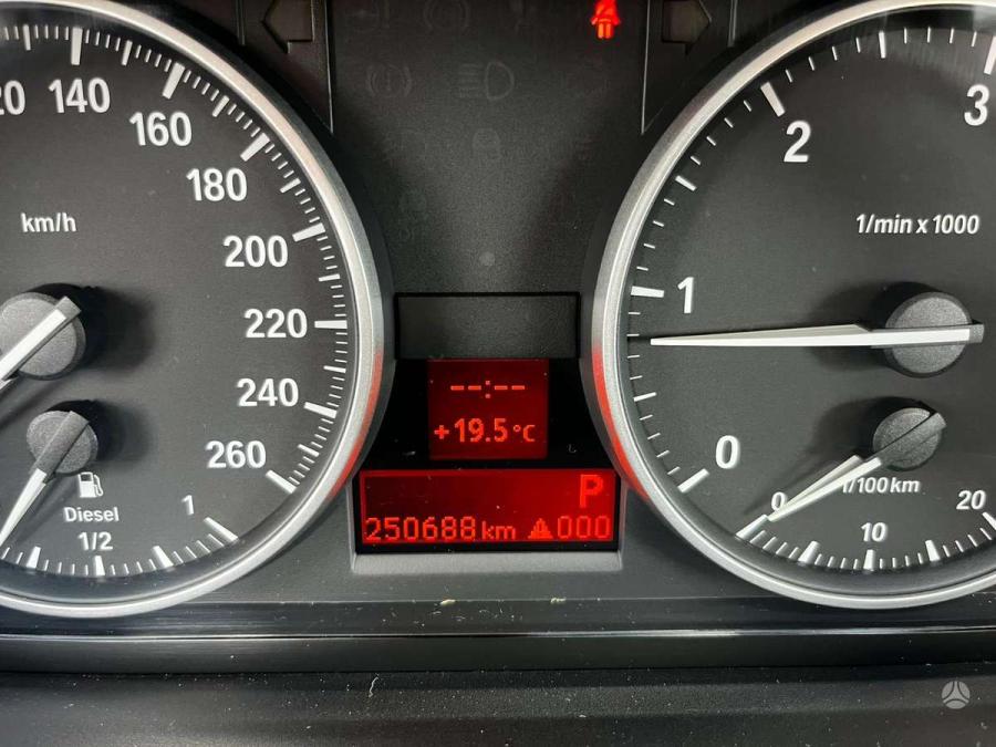 Pelēks BMW 320 2011 Raseiniai, ar dzinēja tilpumu 2.00 L un nobraukumu 250 tūkst. km par 4150 €, foto 13 vietnē AUTOMOTO.COM.LV