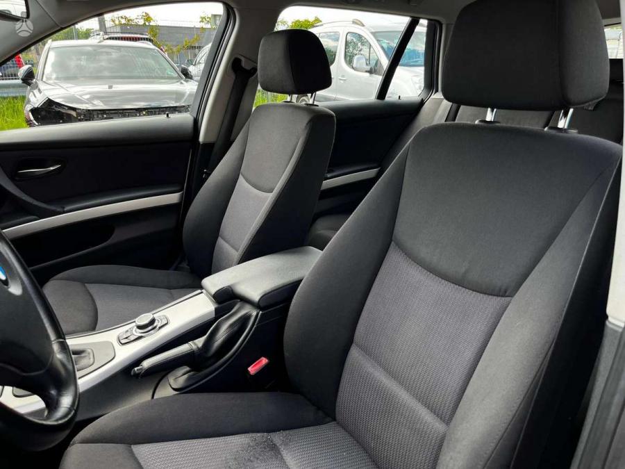 Pelēks BMW 320 2011 Raseiniai, ar dzinēja tilpumu 2.00 L un nobraukumu 250 tūkst. km par 4150 €, foto 25 vietnē AUTOMOTO.COM.LV