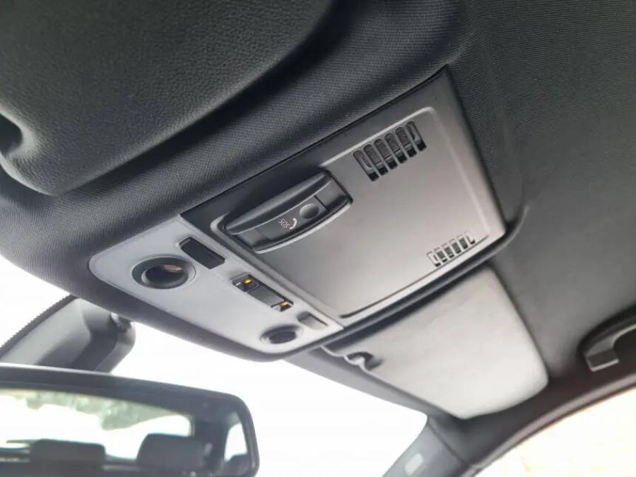 Pelēks BMW 320 2011 Jēkabpils, ar dzinēja tilpumu 2.00 L un nobraukumu 292 tūkst. km par 5390 €, foto 30 vietnē AUTOMOTO.COM.LV