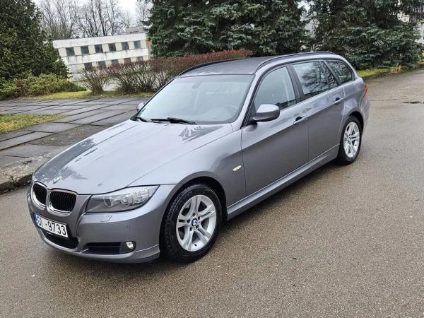Pelēks BMW 320 2011 Jēkabpils, ar dzinēja tilpumu 2.00 L un nobraukumu 270 tūkst. km par 4890 €, foto 1 vietnē AUTOMOTO.COM.LV