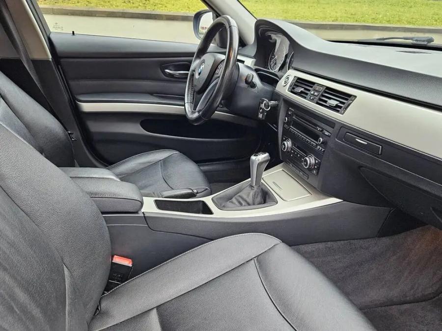 Grey BMW 320 2011 in Jekabpils, with an engine capacity of 2.00 L and mileage of 270 thousand km for 4890 €, photo 21 on AUTOMOTO.COM.LV