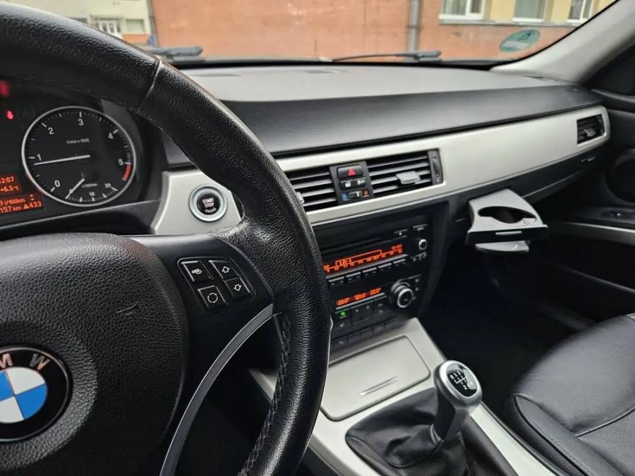 Grey BMW 320 2011 in Jekabpils, with an engine capacity of 2.00 L and mileage of 270 thousand km for 4890 €, photo 26 on AUTOMOTO.COM.LV