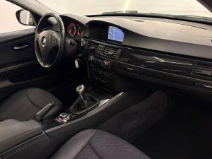 Grey BMW 320 2011 in Marijampole, with an engine capacity of 2.00 L and mileage of 253 thousand km for 4999 €, photo 12 on AUTOMOTO.COM.LV