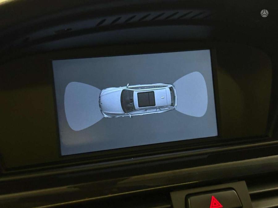 Grey BMW 320 2011 in Marijampole, with an engine capacity of 2.00 L and mileage of 253 thousand km for 4999 €, photo 14 on AUTOMOTO.COM.LV