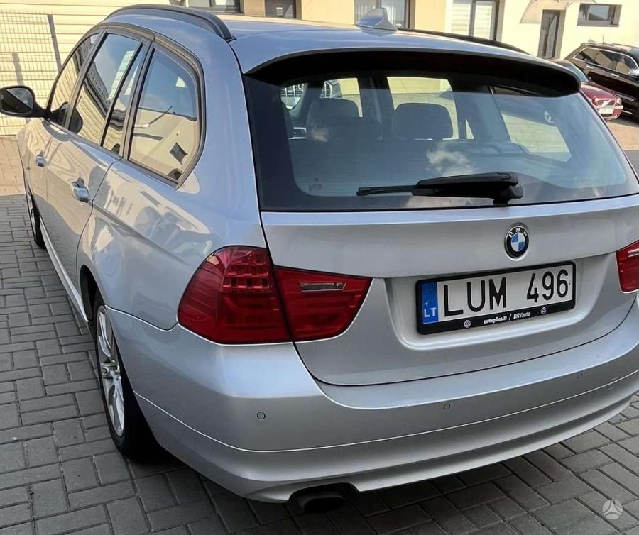 Pelēks BMW 320 2011 Kauņa, ar dzinēja tilpumu 2.00 L un nobraukumu 292 tūkst. km par 4000 €, foto 9 vietnē AUTOMOTO.COM.LV