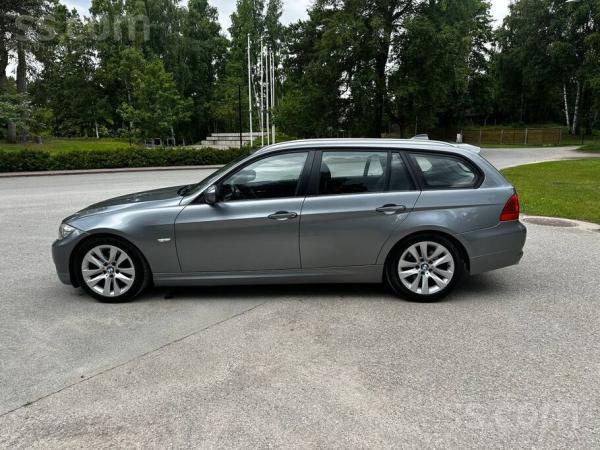 Pelēks BMW 320 2011 Rīga, ar dzinēja tilpumu 2.00 L un nobraukumu 327 tūkst. km par 4999 €, foto 4 vietnē AUTOMOTO.COM.LV