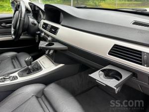 Grey BMW 320 2011 in Riga, with an engine capacity of 2.00 L and mileage of 327 thousand km for 4999 €, photo 11 on AUTOMOTO.COM.LV