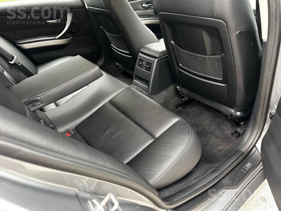 Grey BMW 320 2011 in Riga, with an engine capacity of 2.00 L and mileage of 327 thousand km for 4999 €, photo 12 on AUTOMOTO.COM.LV