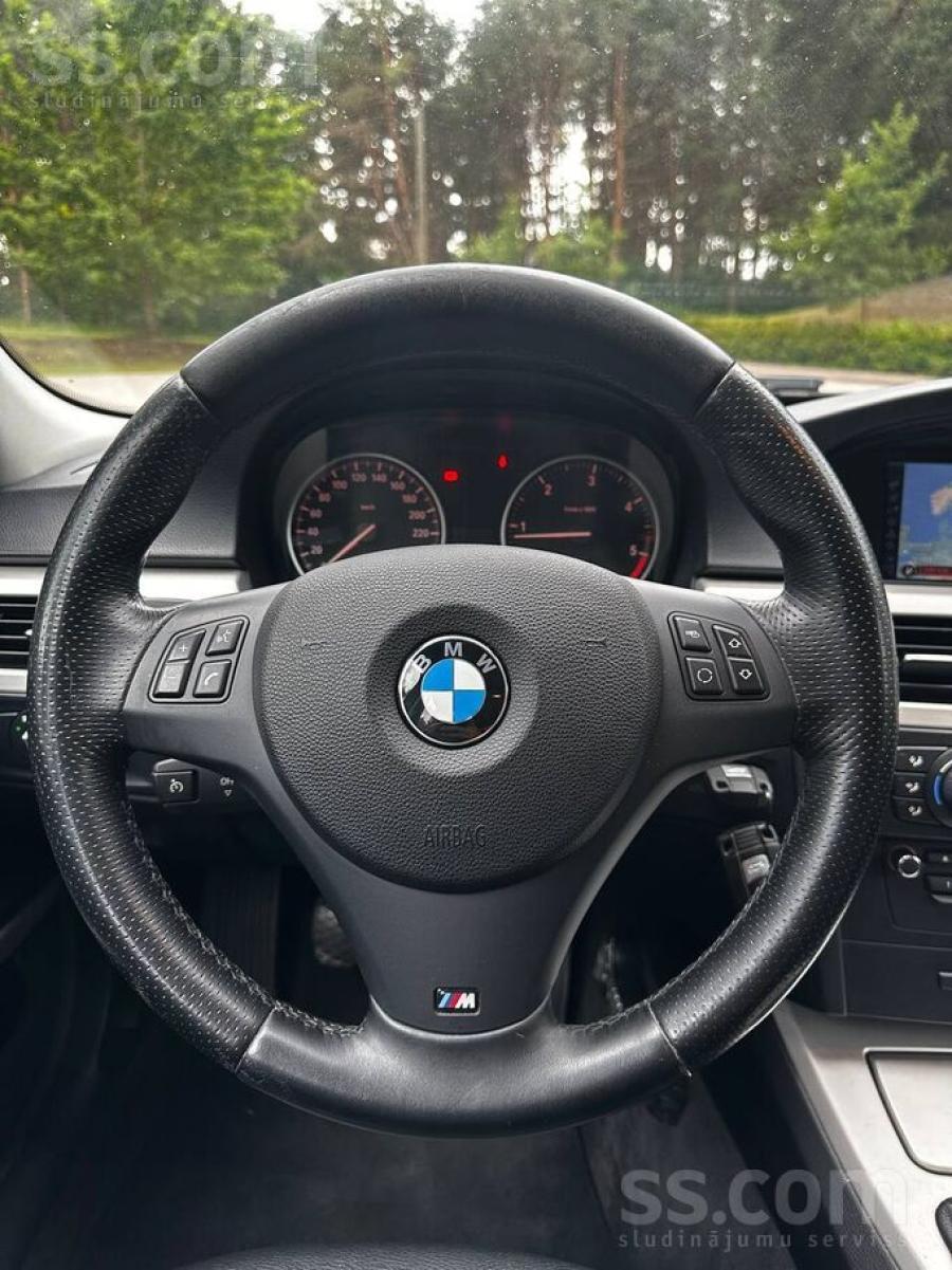 Grey BMW 320 2011 in Riga, with an engine capacity of 2.00 L and mileage of 327 thousand km for 4999 €, photo 16 on AUTOMOTO.COM.LV