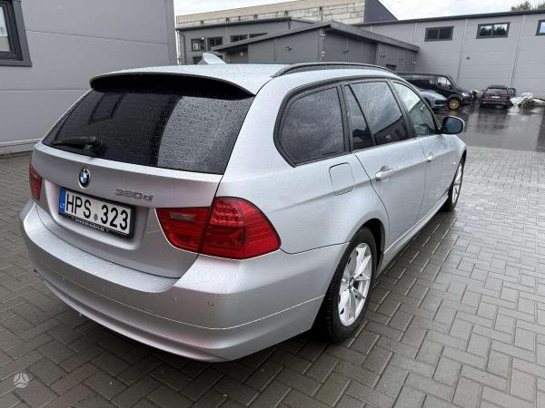 Grey BMW 320 2011 in Vilnius, with an engine capacity of 2.00 L and mileage of 365 thousand km for 3700 €, photo 5 on AUTOMOTO.COM.LV