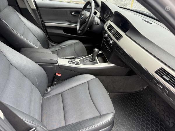 Grey BMW 320 2011 in Vilnius, with an engine capacity of 2.00 L and mileage of 365 thousand km for 3700 €, photo 9 on AUTOMOTO.COM.LV