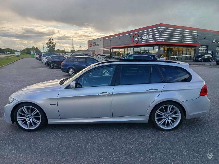 Pelēks BMW 320 2011 Ukmergė, ar dzinēja tilpumu 2.00 L un nobraukumu 150 tūkst. km par 3900 €, foto 4 vietnē AUTOMOTO.COM.LV