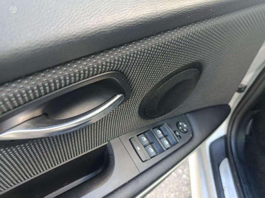 Pelēks BMW 320 2011 Ukmergė, ar dzinēja tilpumu 2.00 L un nobraukumu 150 tūkst. km par 3900 €, foto 12 vietnē AUTOMOTO.COM.LV