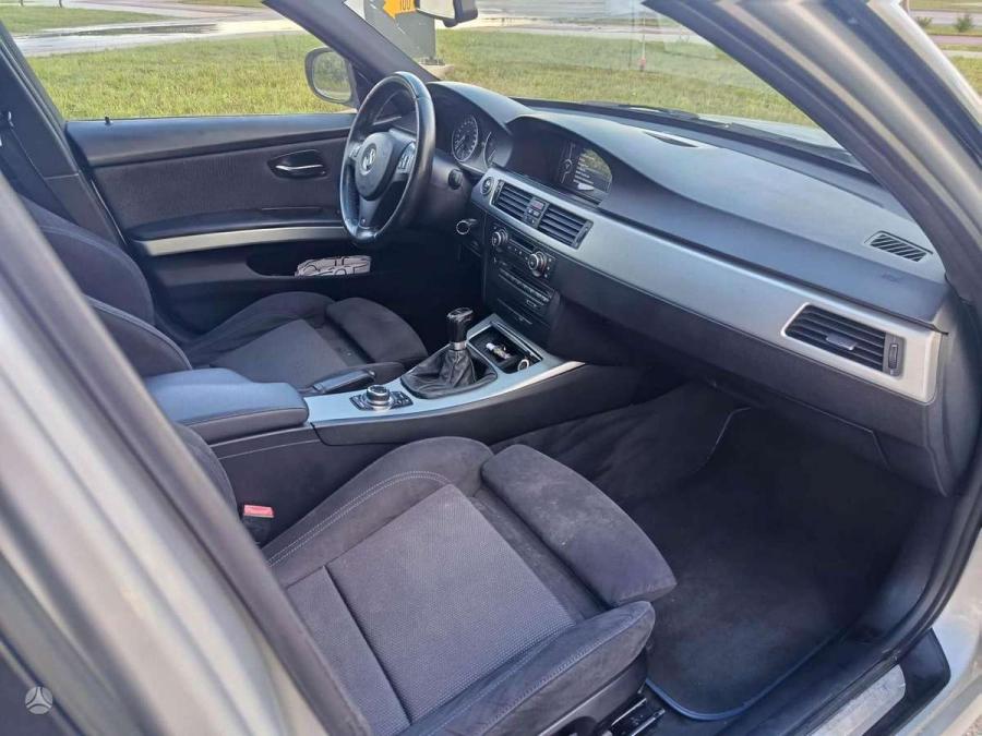 Pelēks BMW 320 2011 Ukmergė, ar dzinēja tilpumu 2.00 L un nobraukumu 150 tūkst. km par 3900 €, foto 16 vietnē AUTOMOTO.COM.LV