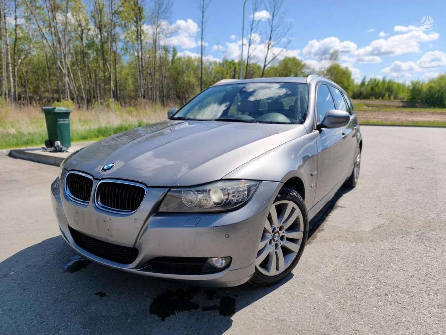 Grey BMW 320 2011 in Utena, with an engine capacity of 2.00 L and mileage of 241 thousand km for 3500 €, photo 1 on AUTOMOTO.COM.LV
