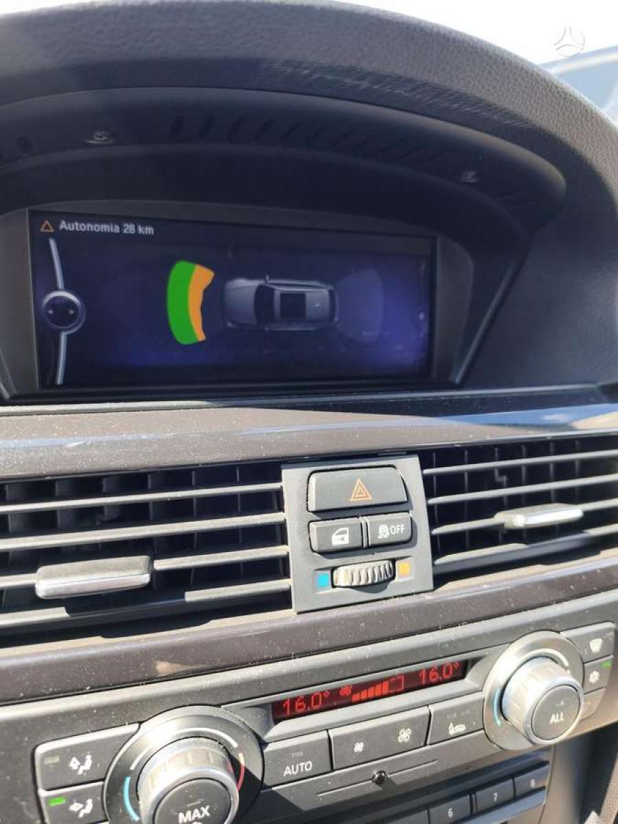 Grey BMW 320 2011 in Utena, with an engine capacity of 2.00 L and mileage of 241 thousand km for 3500 €, photo 8 on AUTOMOTO.COM.LV