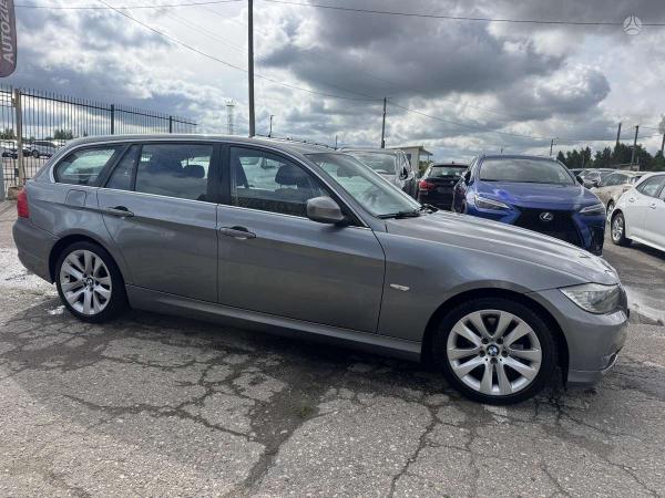 Grey BMW 320 2011 in Panevezys, with an engine capacity of 2.00 L and mileage of 295 thousand km for 3900 €, photo 5 on AUTOMOTO.COM.LV