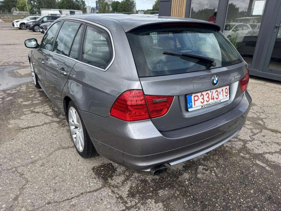 Grey BMW 320 2011 in Panevezys, with an engine capacity of 2.00 L and mileage of 295 thousand km for 3900 €, photo 9 on AUTOMOTO.COM.LV