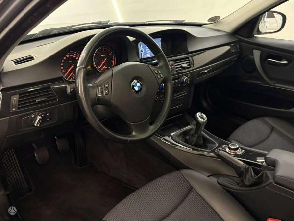 Grey BMW 320 2011 in Marijampole, with an engine capacity of 2.00 L and mileage of 253 thousand km for 4750 €, photo 2 on AUTOMOTO.COM.LV