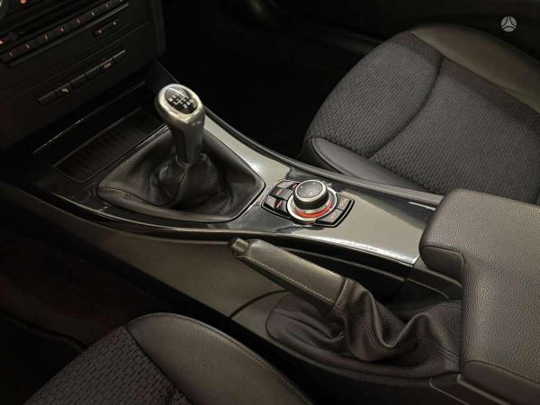 Grey BMW 320 2011 in Marijampole, with an engine capacity of 2.00 L and mileage of 253 thousand km for 4750 €, photo 4 on AUTOMOTO.COM.LV