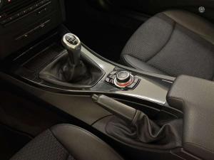 Grey BMW 320 2011 in Marijampole, with an engine capacity of 2.00 L and mileage of 253 thousand km for 4750 €, photo 5 on AUTOMOTO.COM.LV
