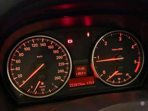 Grey BMW 320 2011 in Marijampole, with an engine capacity of 2.00 L and mileage of 253 thousand km for 4750 €, photo 11 on AUTOMOTO.COM.LV