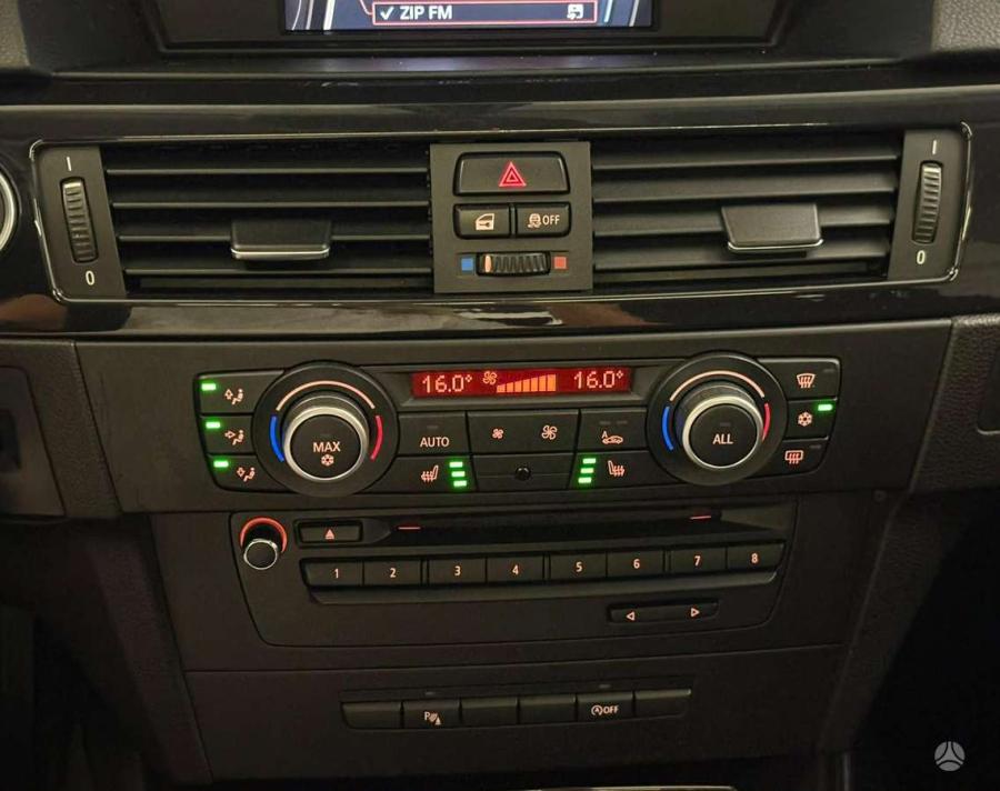 Grey BMW 320 2011 in Marijampole, with an engine capacity of 2.00 L and mileage of 253 thousand km for 4750 €, photo 12 on AUTOMOTO.COM.LV