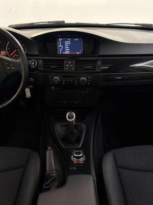 Grey BMW 320 2011 in Marijampole, with an engine capacity of 2.00 L and mileage of 253 thousand km for 4750 €, photo 17 on AUTOMOTO.COM.LV