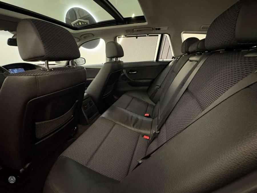 Grey BMW 320 2011 in Marijampole, with an engine capacity of 2.00 L and mileage of 253 thousand km for 4750 €, photo 20 on AUTOMOTO.COM.LV