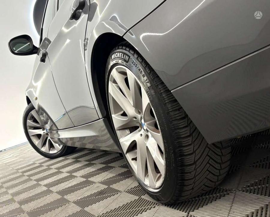 Grey BMW 320 2011 in Marijampole, with an engine capacity of 2.00 L and mileage of 253 thousand km for 4750 €, photo 21 on AUTOMOTO.COM.LV