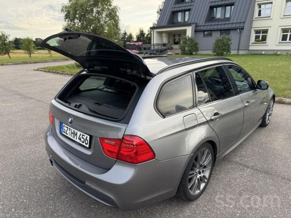 Grey BMW 320 2011 in Cesis, with an engine capacity of 2.00 L and mileage of 291 thousand km for 7150 €, photo 10 on AUTOMOTO.COM.LV