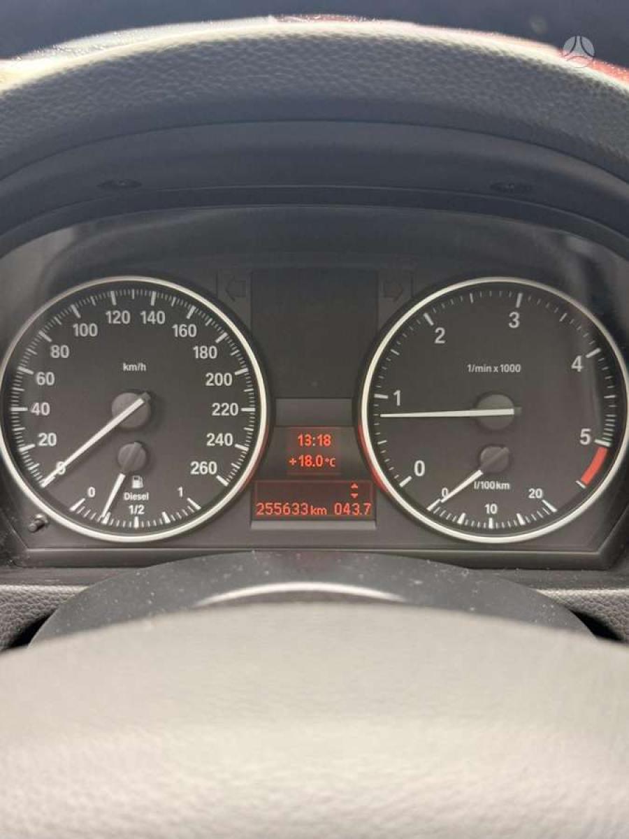 Grey BMW 320 2011 in Utena, with an engine capacity of 2.00 L and mileage of 255 thousand km for 5250 €, photo 3 on AUTOMOTO.COM.LV