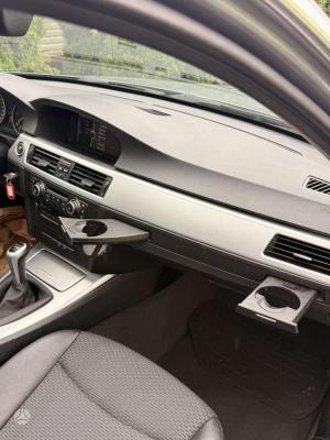Grey BMW 320 2011 in Utena, with an engine capacity of 2.00 L and mileage of 255 thousand km for 5250 €, photo 8 on AUTOMOTO.COM.LV