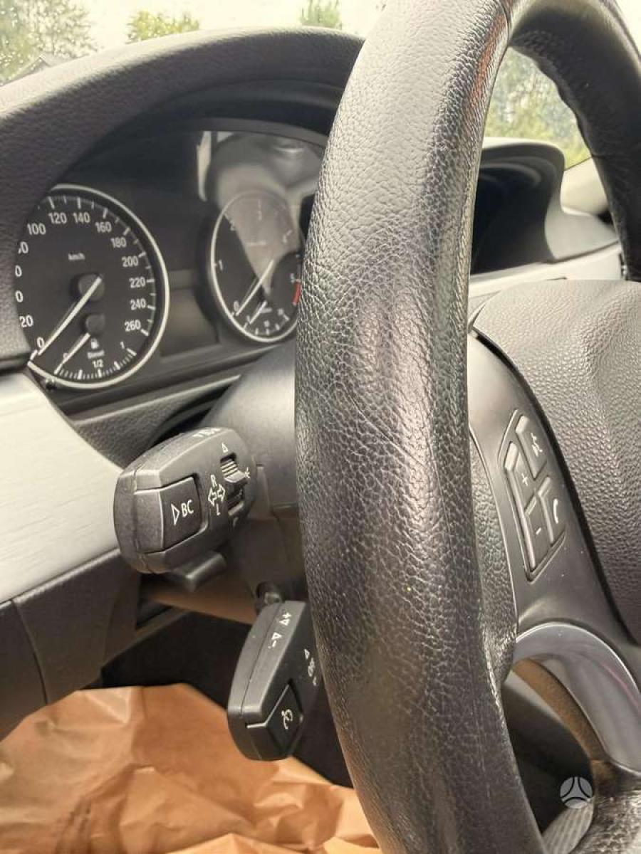 Grey BMW 320 2011 in Utena, with an engine capacity of 2.00 L and mileage of 255 thousand km for 5250 €, photo 22 on AUTOMOTO.COM.LV