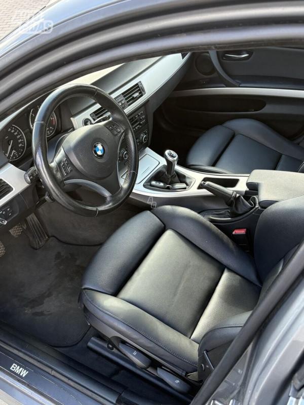 Pelēks BMW 320 2011 Pagėgiai, ar dzinēja tilpumu 2.00 L un nobraukumu 423 tūkst. km par 4000 €, foto 8 vietnē AUTOMOTO.COM.LV