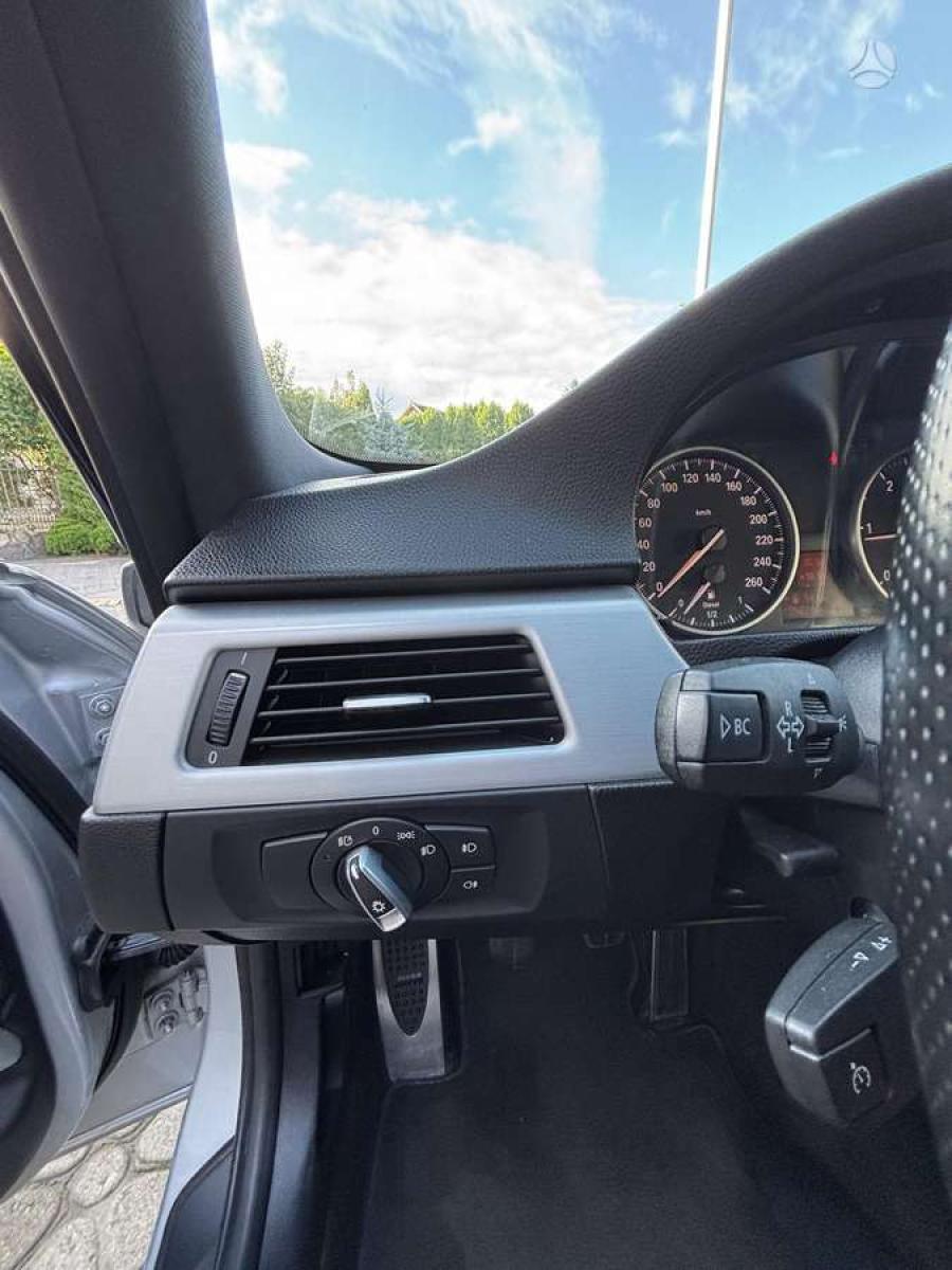 Pelēks BMW 320 2011 Kaišiadorys, ar dzinēja tilpumu 0.00 L un nobraukumu 156 tūkst. km par 4250 €, foto 22 vietnē AUTOMOTO.COM.LV