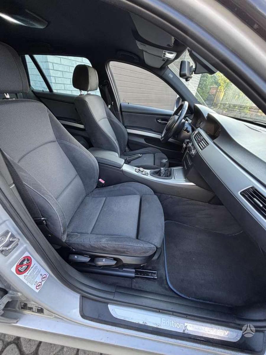 Pelēks BMW 320 2011 Kaišiadorys, ar dzinēja tilpumu 0.00 L un nobraukumu 156 tūkst. km par 4250 €, foto 26 vietnē AUTOMOTO.COM.LV