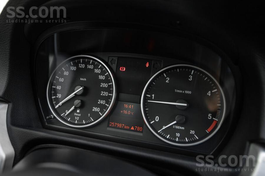 Pelēks BMW 320 2011 Tukums, ar dzinēja tilpumu 2.00 L un nobraukumu 258 tūkst. km par 6995 €, foto 25 vietnē AUTOMOTO.COM.LV