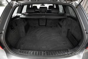 Pelēks BMW 320 2011 Tukums, ar dzinēja tilpumu 2.00 L un nobraukumu 258 tūkst. km par 6995 €, foto 35 vietnē AUTOMOTO.COM.LV