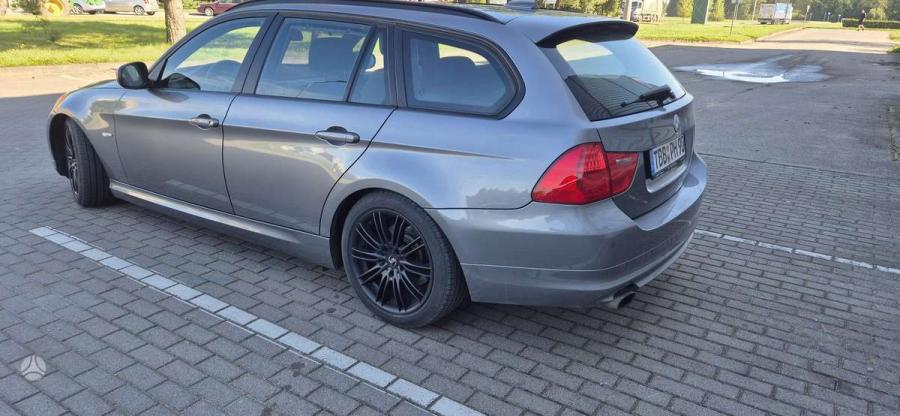 Grey BMW 320 2011 in Kupiskis, with an engine capacity of 2.00 L and mileage of 244 thousand km for 4600 €, photo 6 on AUTOMOTO.COM.LV