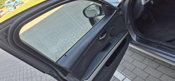Grey BMW 320 2011 in Kupiskis, with an engine capacity of 2.00 L and mileage of 244 thousand km for 4600 €, photo 11 on AUTOMOTO.COM.LV